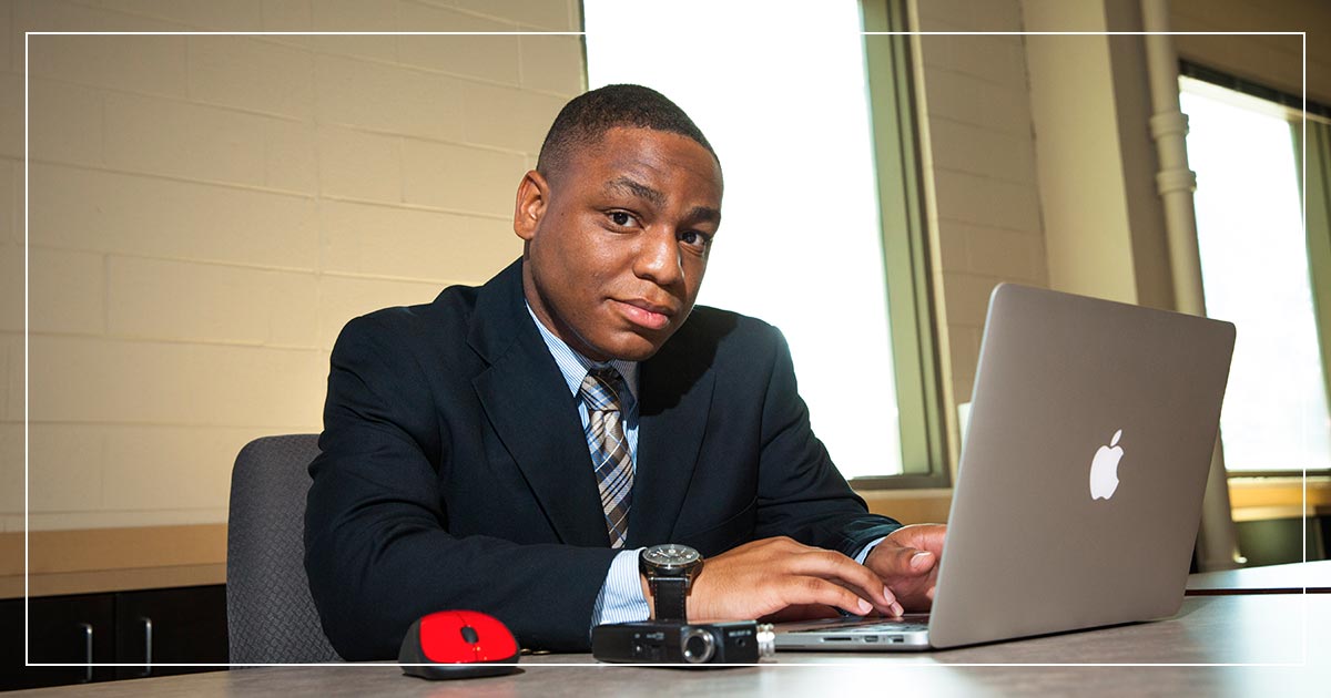 Commit to Georgia: Jaylon Thompson's scholarship helped him get to UGA ...